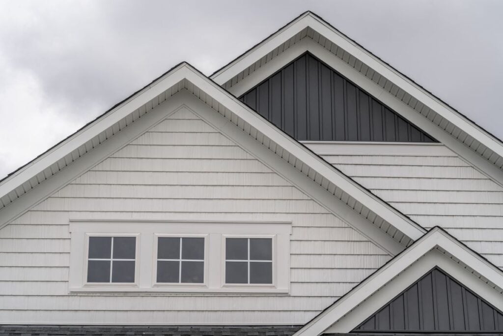 Vertical Vs Horizontal Siding: 7 Differences, Pros & Cons